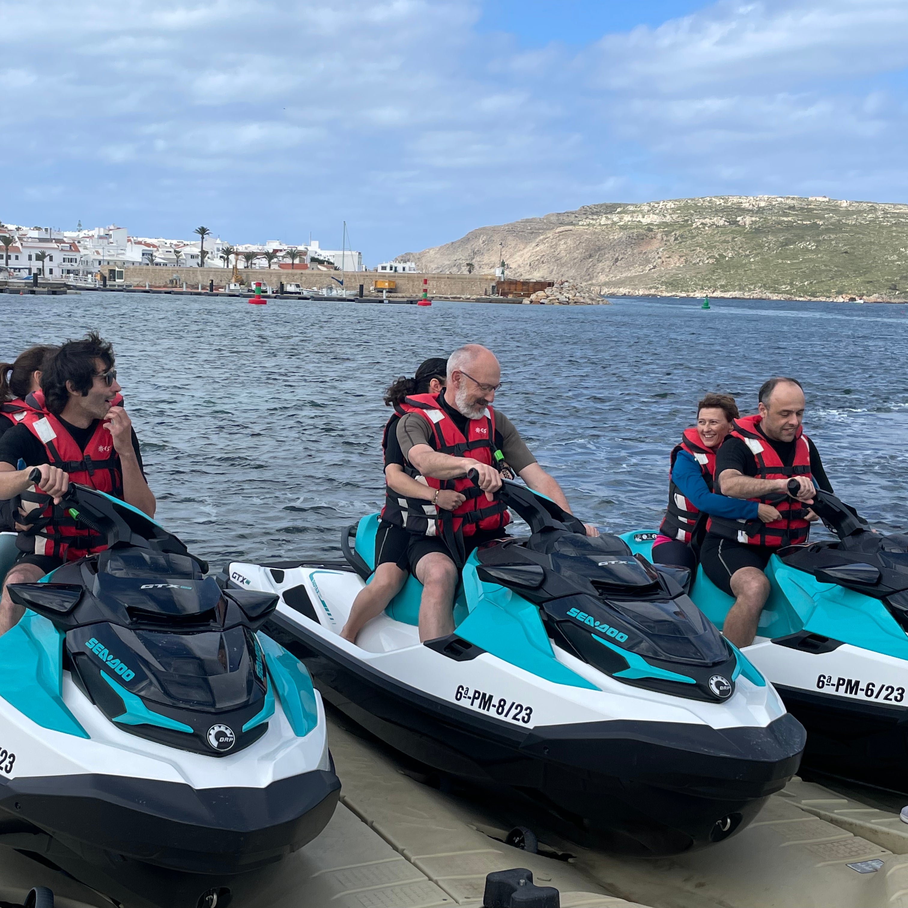 Pack para parejas con kayak, snorkel y moto de agua en la bahía de ...